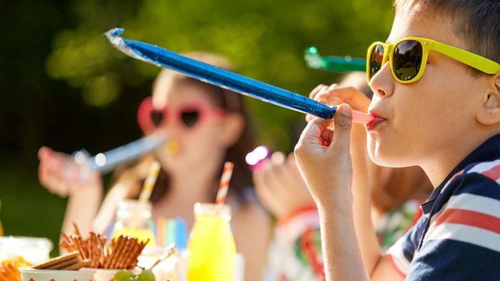 How the humble fiver is revolutionising kids' birthday parties | Money ...