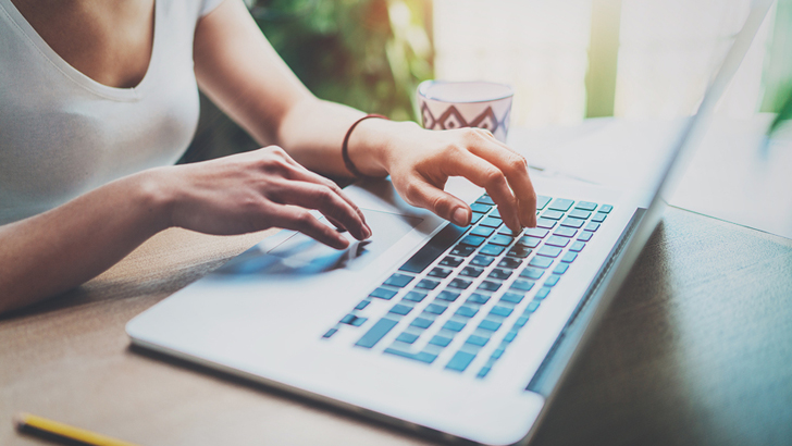 Women outpace men on super growth | Money magazine